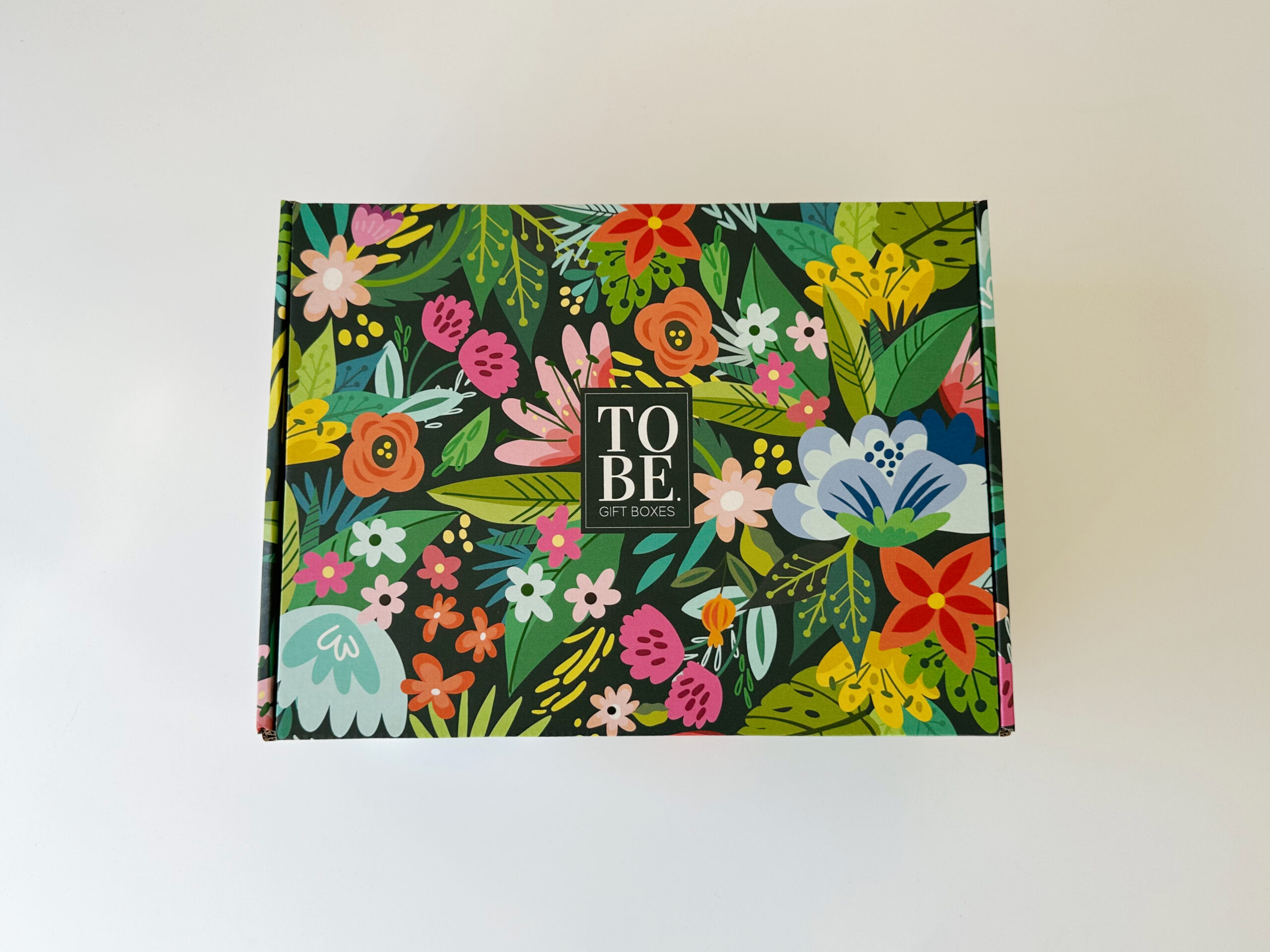 Large Floral Gift Box (33 x 24 x 11cm) - To Be Gift Boxes